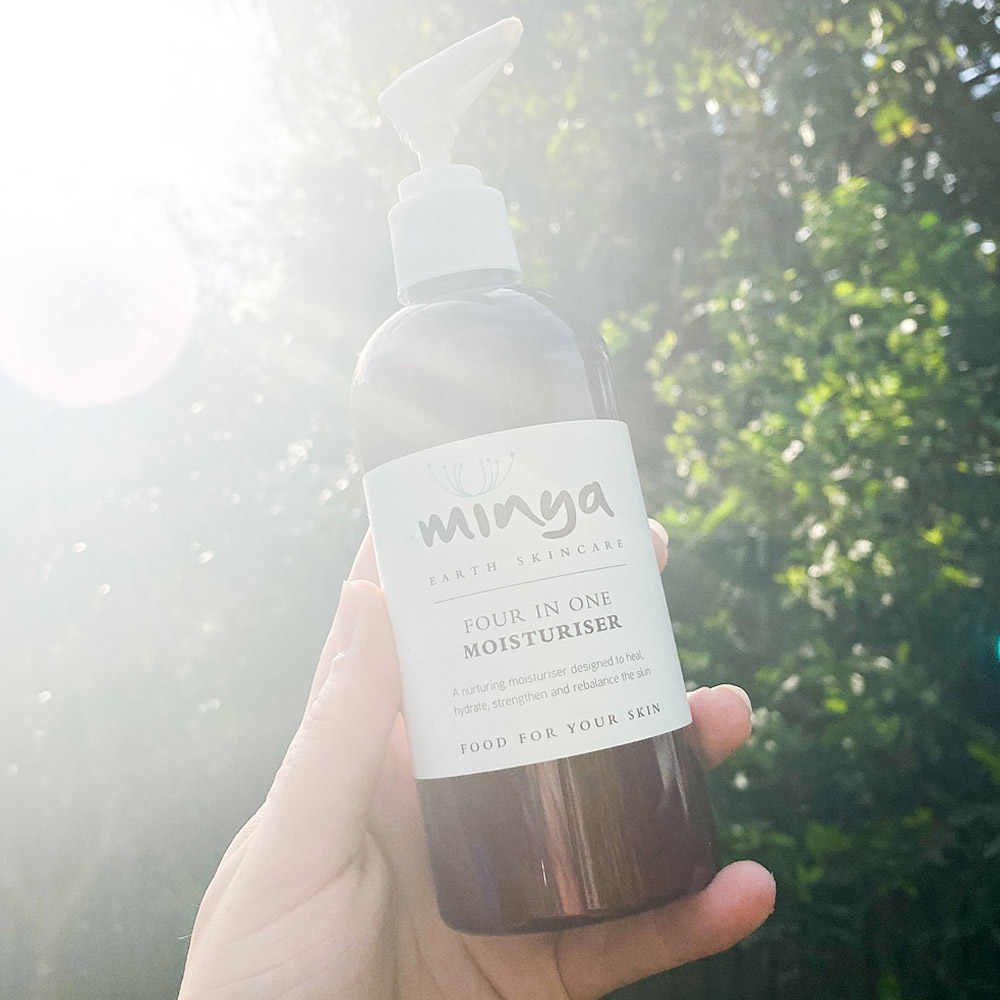 Minya - Creative Bird Design